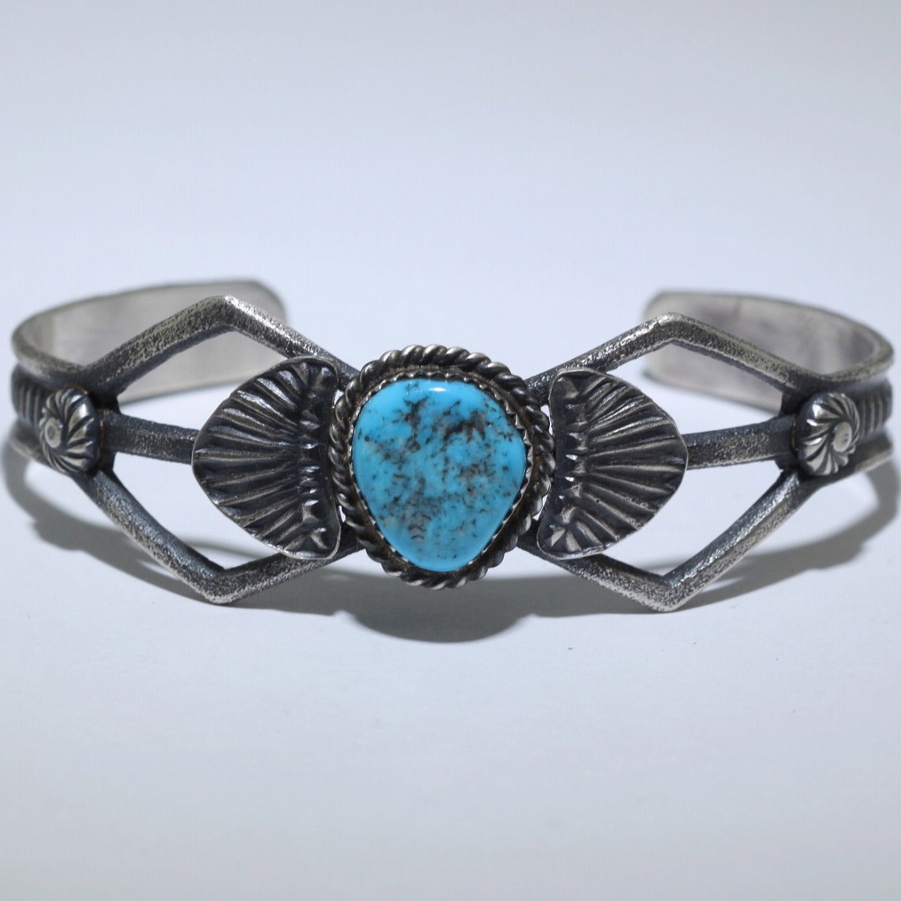 Kingman Cast Bracelet – MALAIKA worldwide store